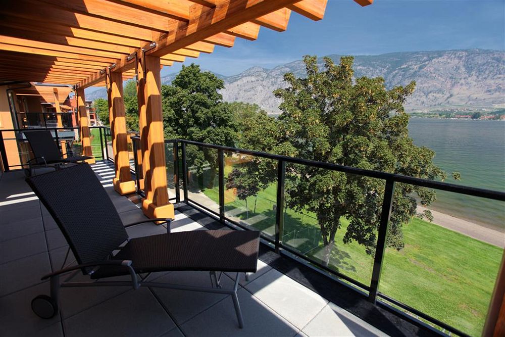 Watermark Beach Resort in Osoyoos for great weekend golf getaways